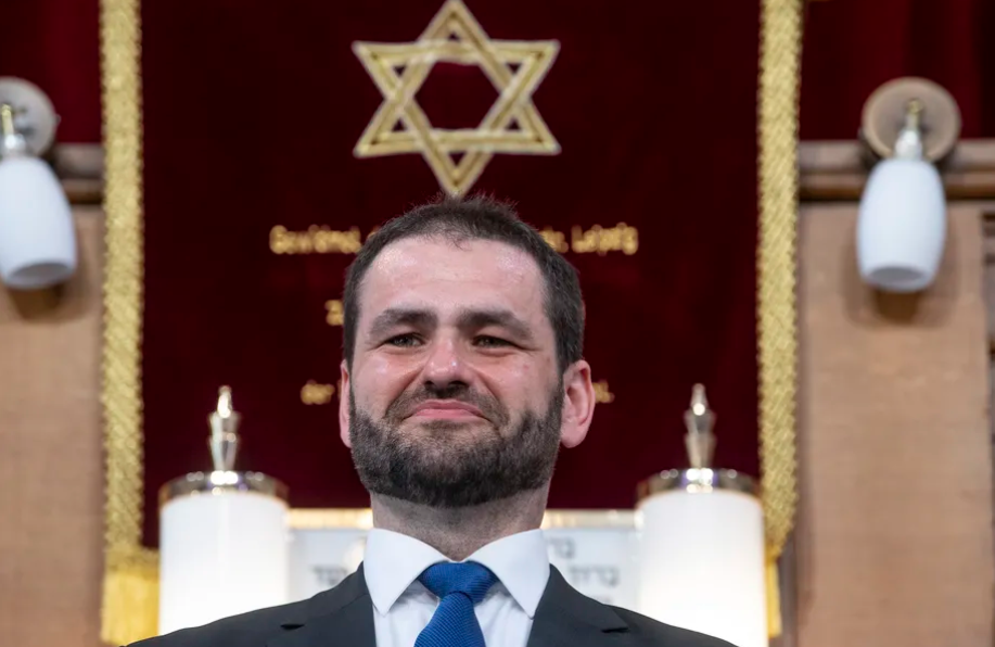 A Süddeutsche Zeitungtól a CNN-ig: Balla Zsolt rabbi a világsajtóban ...